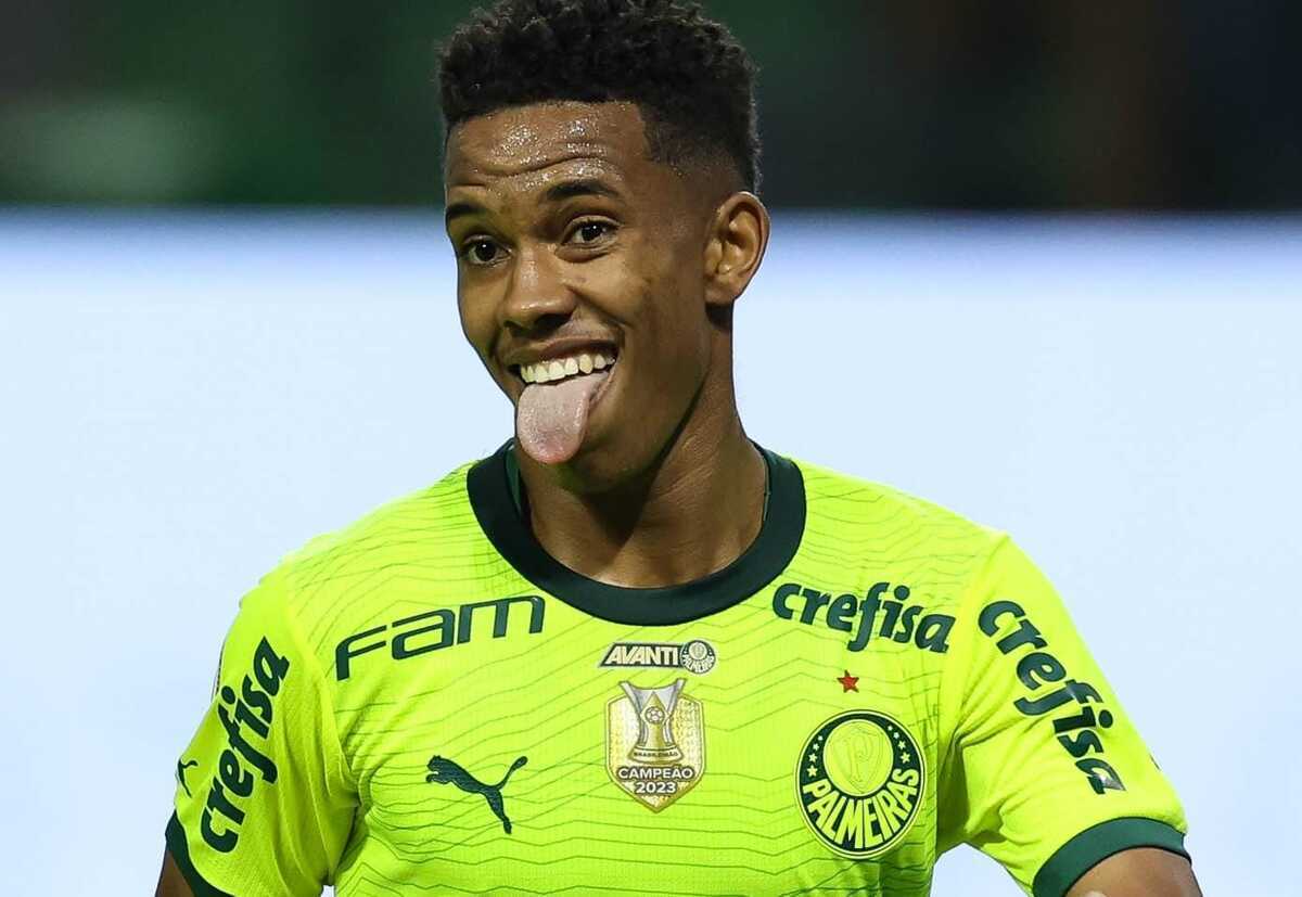 Estevão inspirado Palmeiras vence Bahia e fica a 1 ponto do líder