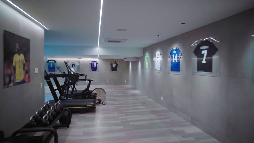 Por dentro da mansão de R$ 20 milhões de Vini Jr. com boate subterrânea ...