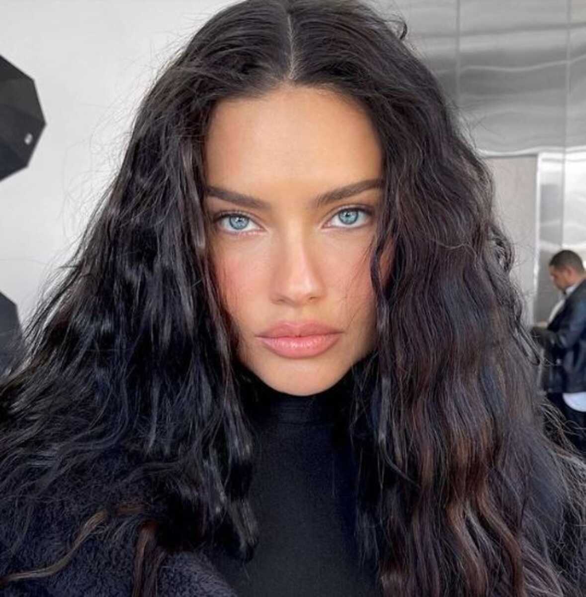 Adriana Lima anuncia nascimento de Cyan, e explica escolha do nome do ...