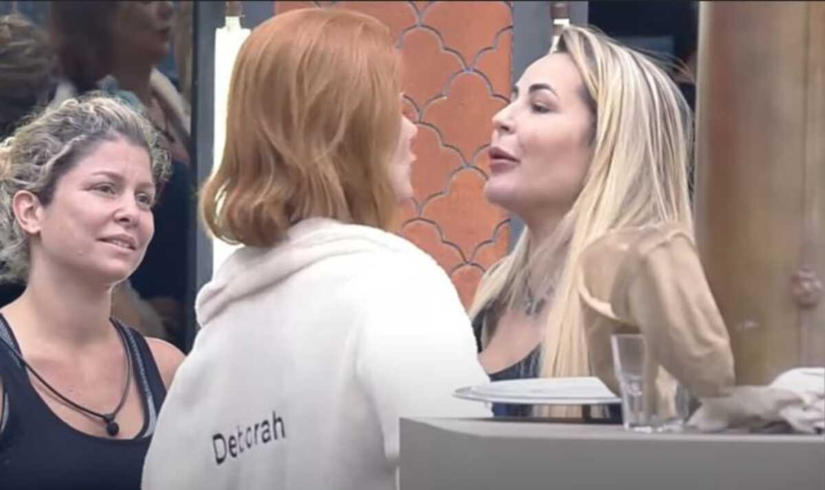 Deborah e Deolane batem boca na cozinha após discussão generalizada em ...
