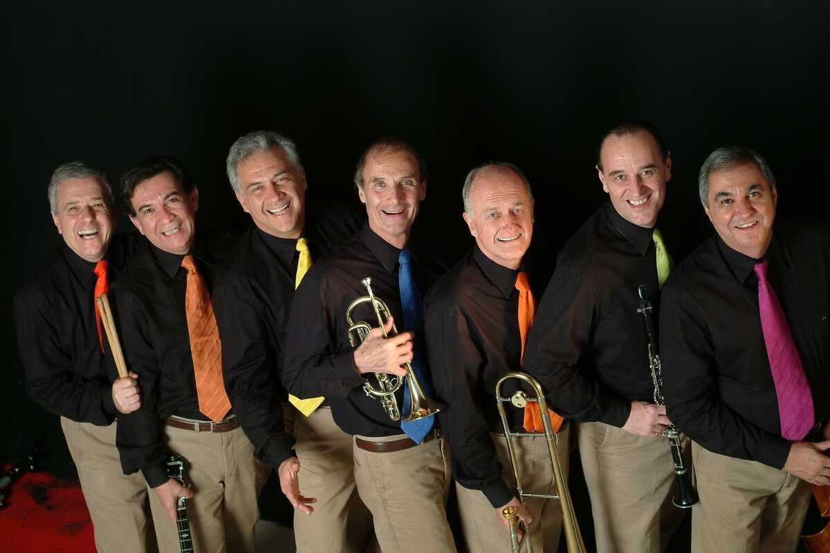 'Traditional Jazz Band' se apresenta no palco do All of Jazz no dia 24 ...