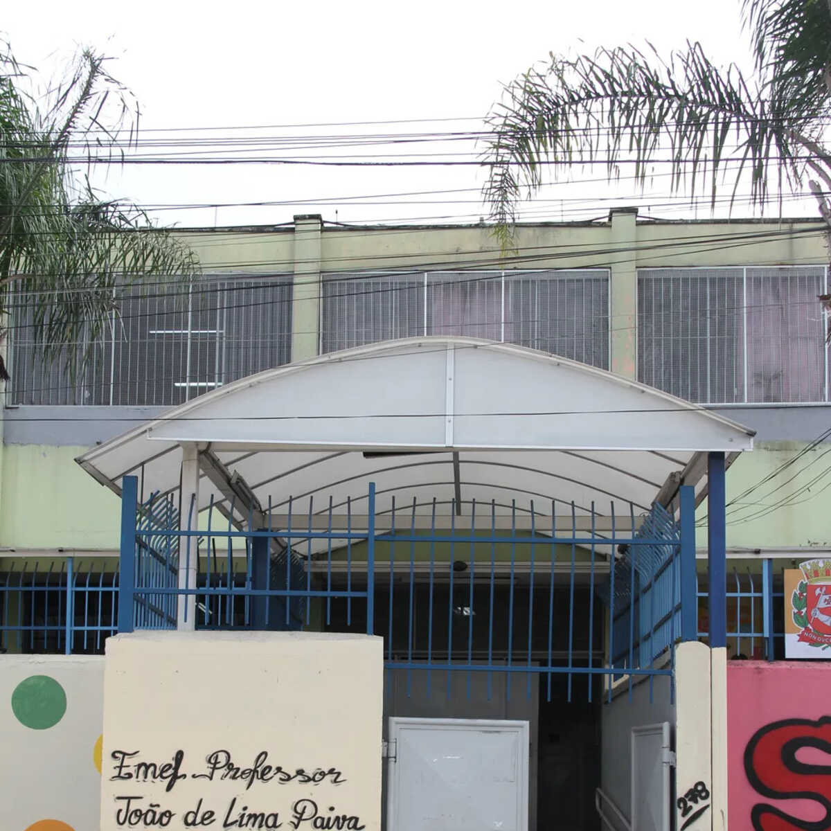 Fiscalização em escolas de SP encontra alimentos vencidos e bebedouros ...