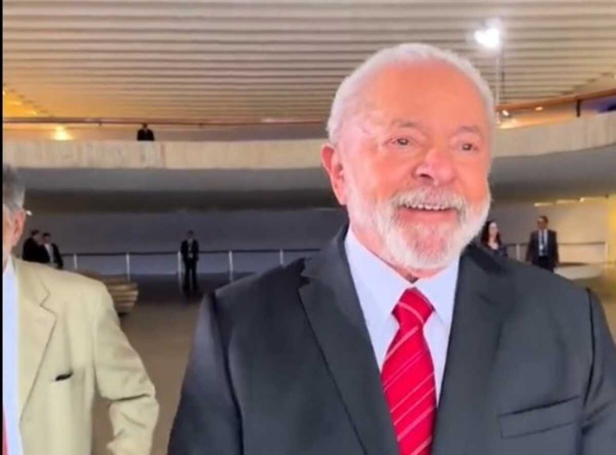 Lula celebra classificação do Corinthians: 'Campeão da Champions que se ...
