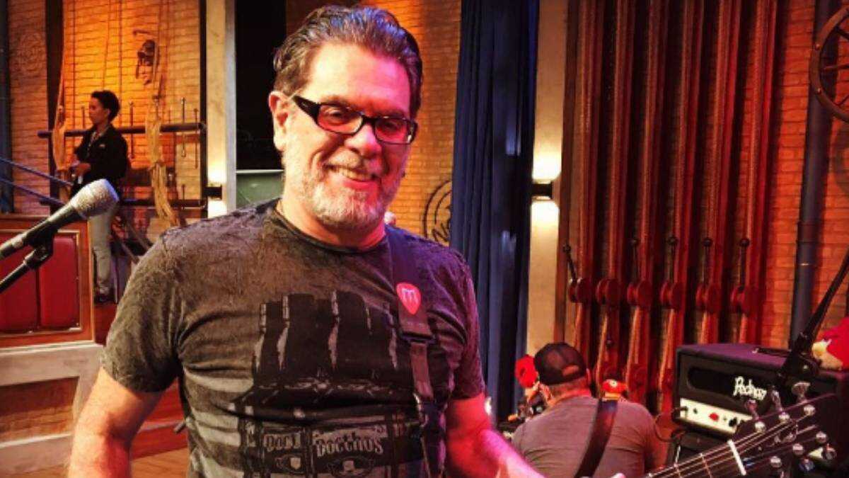 Roger, vocalista do Ultraje a Rigor, terá de fazer postagens contra ...