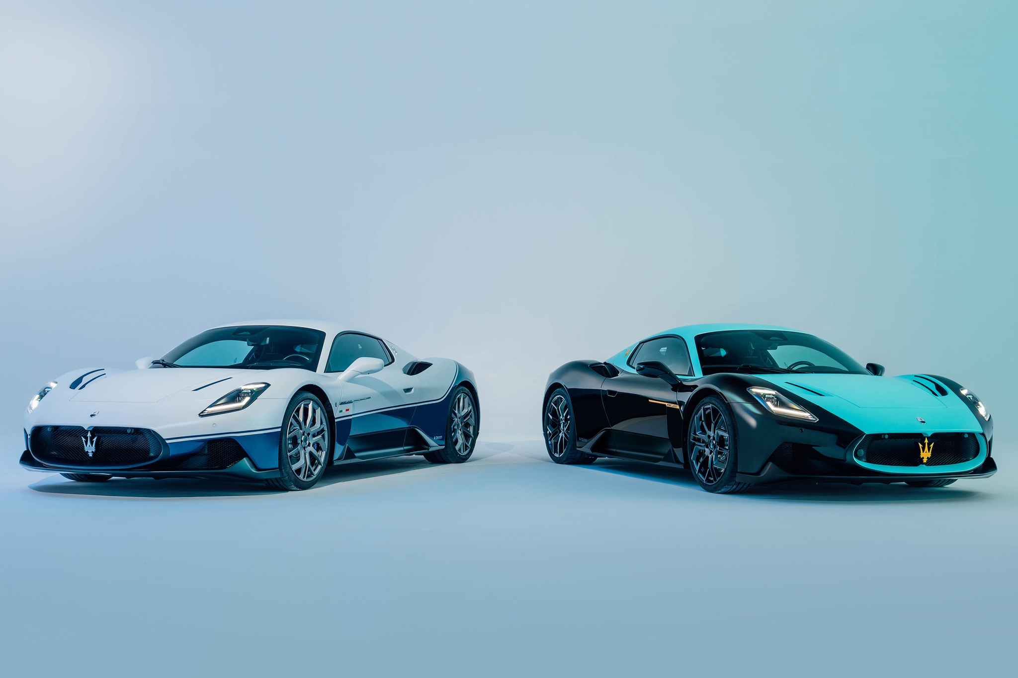 MC20 Icona e o MC20 Leggenda: 20° aniversário da marca às competições ...