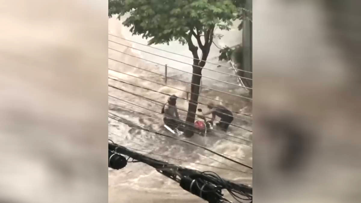 Vídeo: moto é carregada por enxurrada na zona sul de São Paulo - Gazeta ...