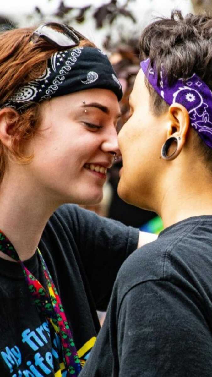 O que é agamia: nova forma de relacionamento entre os jovens - Gazeta ...