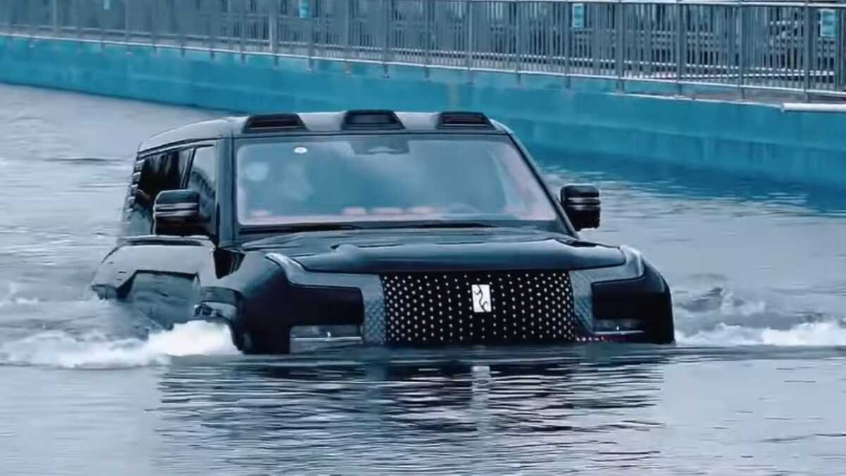 Ideal para SP: novo carro da BYD flutua na água e pode chegar ao Brasil ...