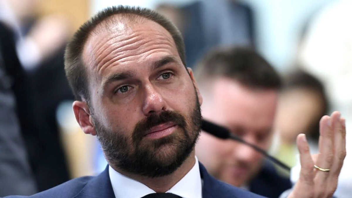 Eduardo Bolsonaro pode perder cargo na PF após pedido de Boulos - Gazeta de São Paulo