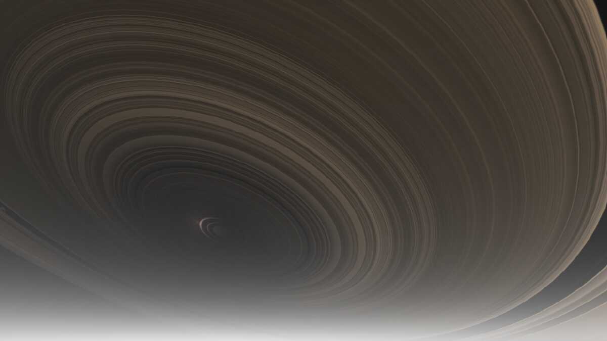 'Super Saturno': Cientistas descobrem planeta com anéis 200 vezes ...