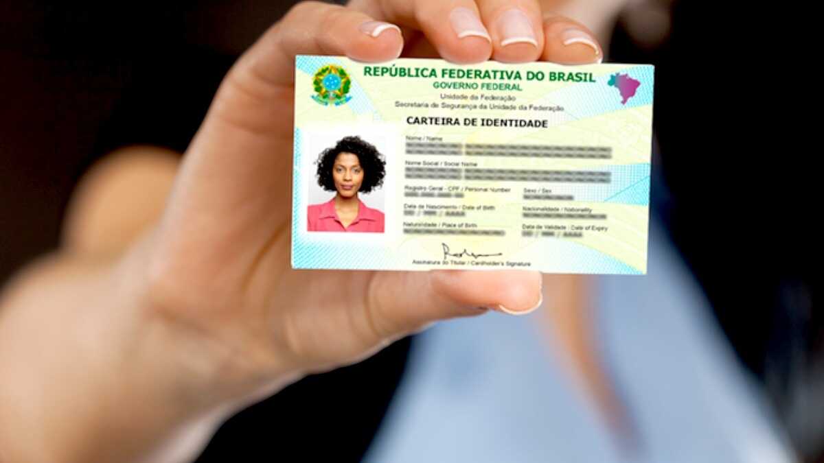 Nova identidade brasileira conecta CPF, QR code e pode até virar ...