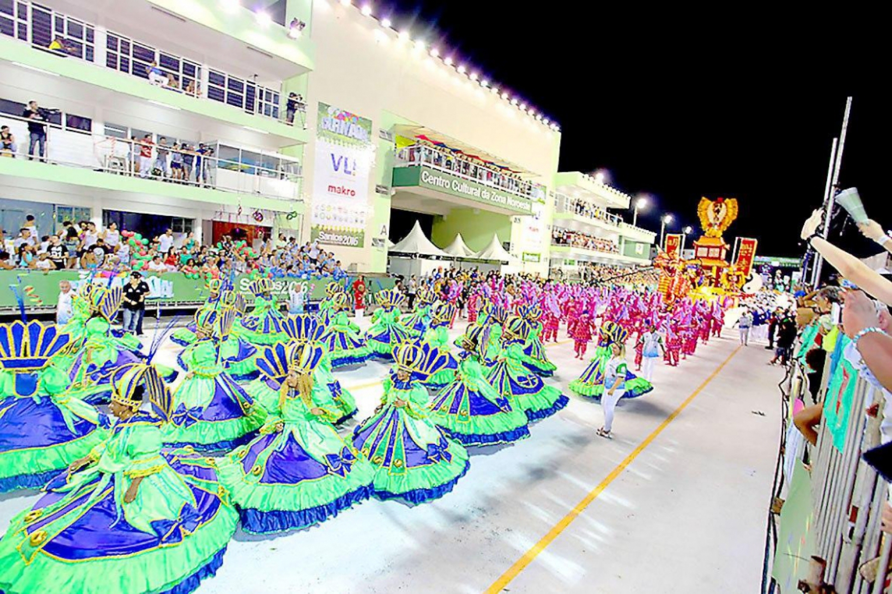 Santos abre alas para o Carnaval - Gazeta de São Paulo