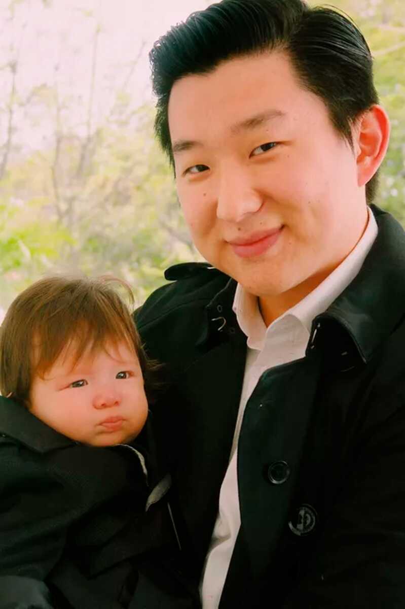 Pyong Lee faz ensaio fotográfico com o filho - Gazeta de São Paulo